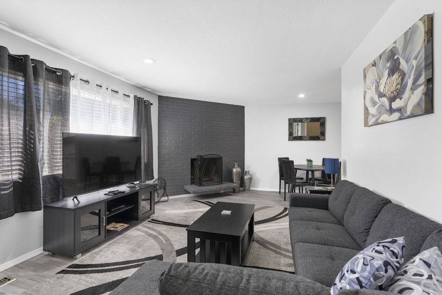Remodeled 3 Bedroom/ 2 Story With Ac - State of Washington