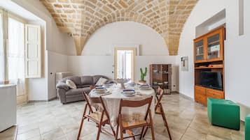 Apartamento família, 2 quartos (Terra Mia In The Historic Center Of) | Sala de jantar