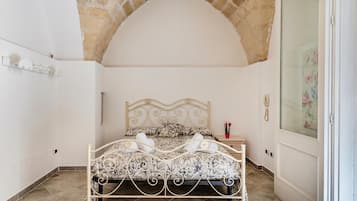 Apartamento Familiar, vários quartos (Terra Mia In The Historic Center Of) | 2 quartos, Wi-fi grátis, roupa de cama fornecida