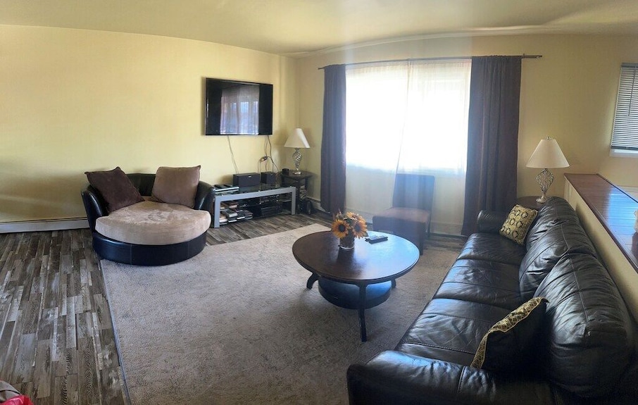 Forget Me Not Home By Airport, Upstairs Unit Of A 2 Floor House - Anchorage, AK