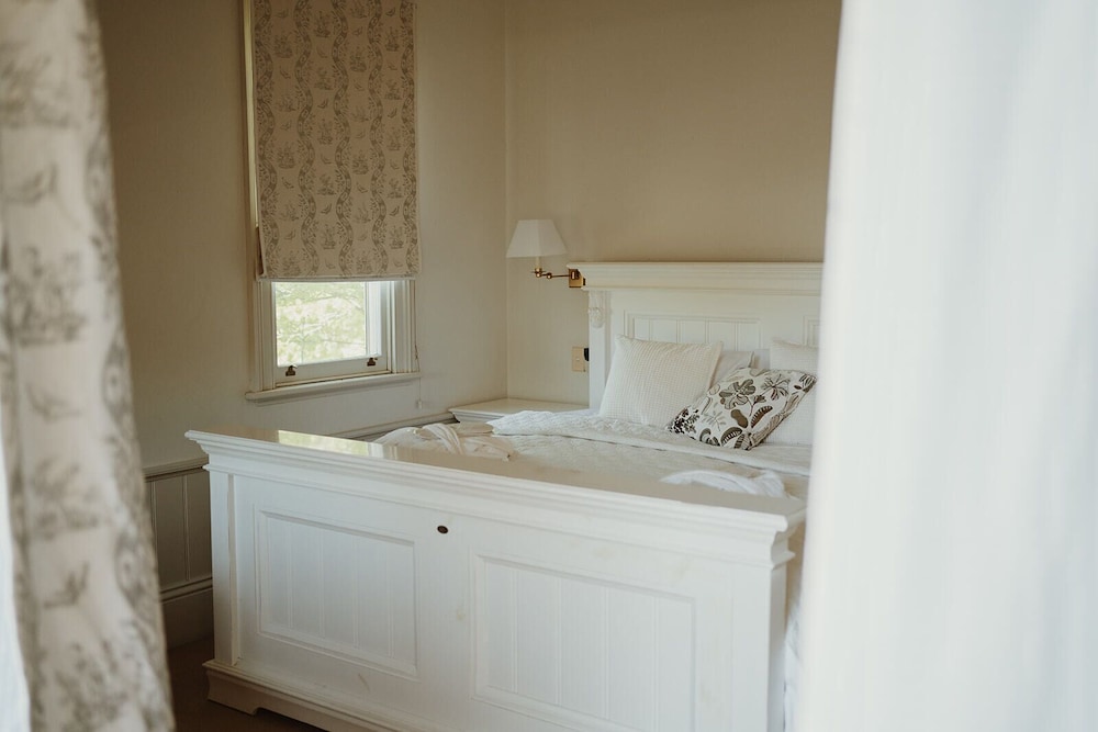 Heritage Farmhouse With Fireplace And Pool - Sydney