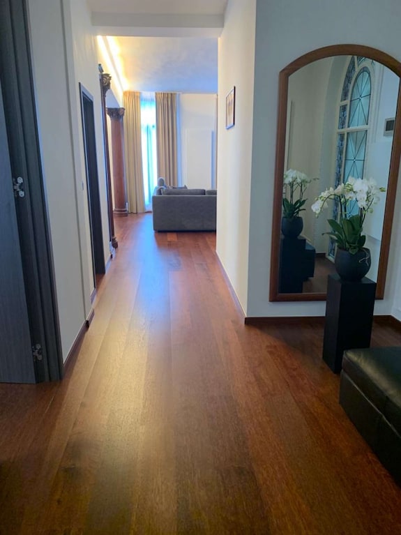 Modern And Stylish! <Br>luxury Apartment In The Center Of Antwerp. Private Parking And Fully Serviced. - Antwerp