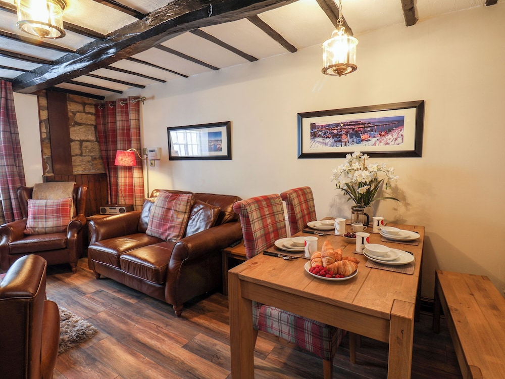 Midships Cottage - Whitby
