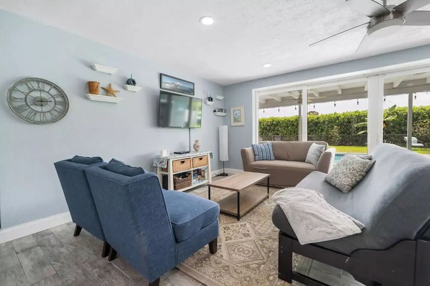 Sunny, Quiet, Open Concept 3 Bedroom Home With Pool - Palm Beach Gardens, FL