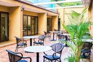 Quarto Twin Deluxe | Terraço/pátio interior