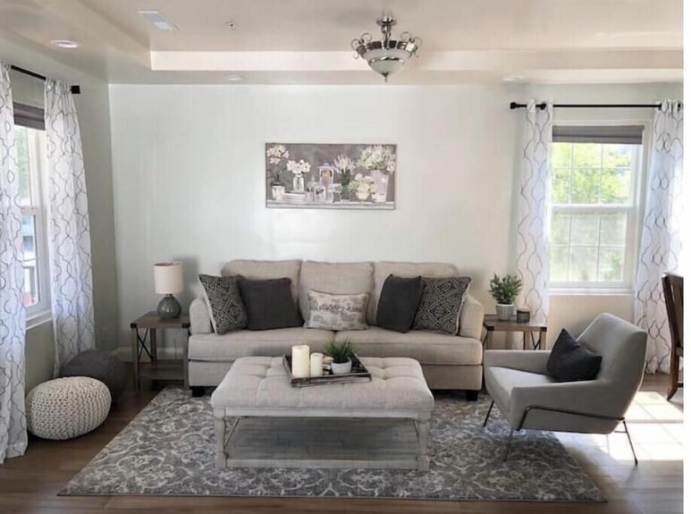 Amazing 2 Bedroom/2 Bath Cottage In The Heart Of Downtown Napa - Napa Valley, CA