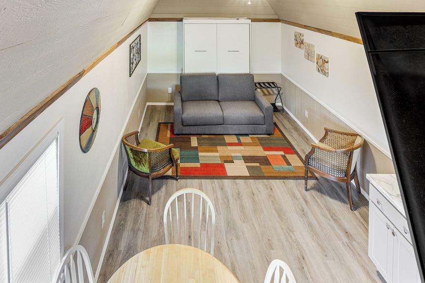 Montezuma Vacation Rental With Fire Pit Access! - アイオワ州