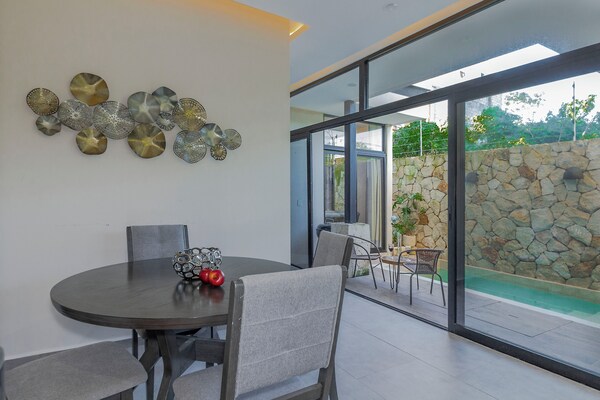 Hermosa Villa Familiar Con Alberca Privada, Muy Cerca De Zonas Activas En Tulum - Tulum