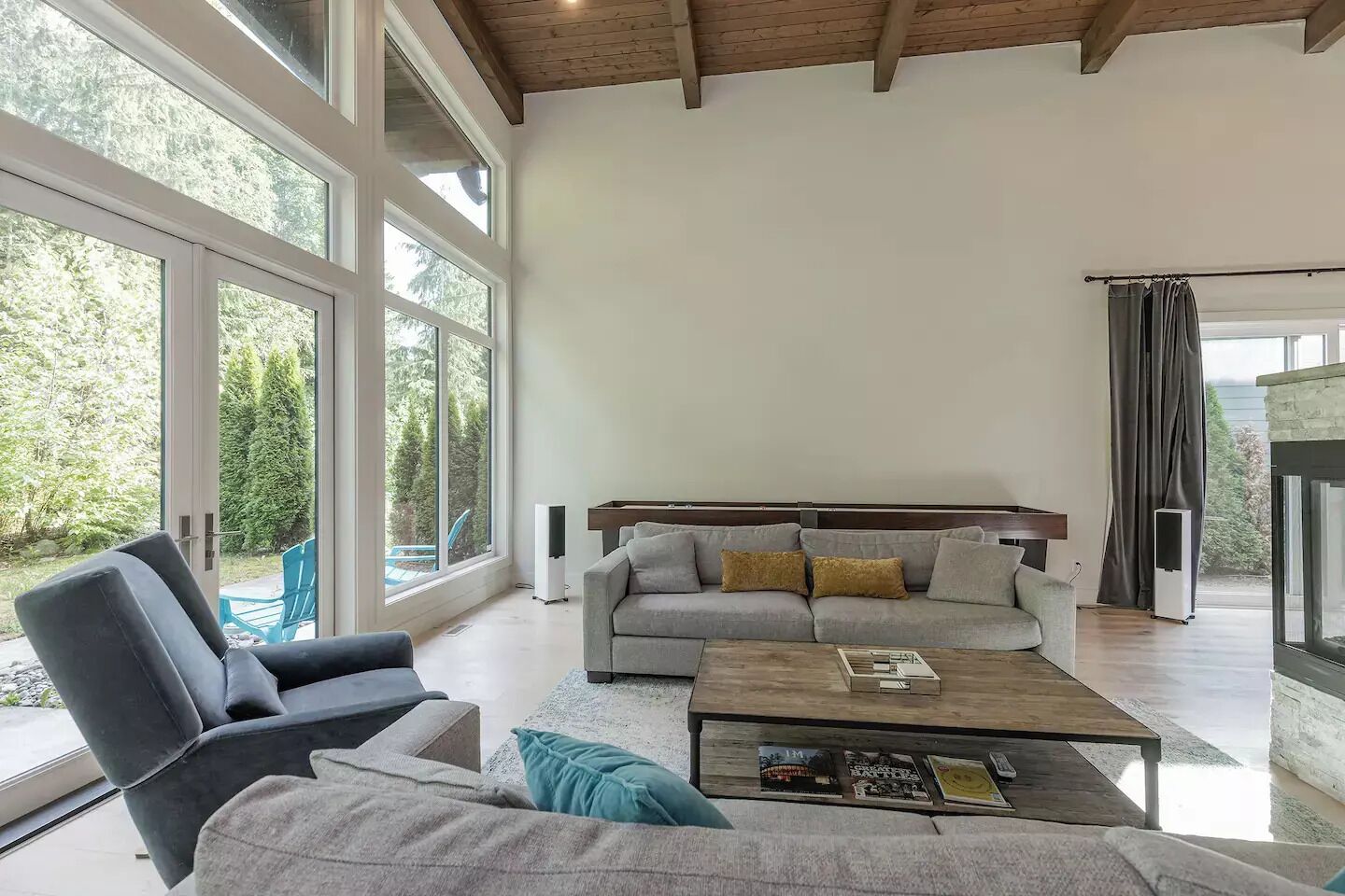 Large Modern Home In Squamish - Squamish