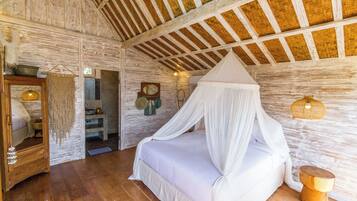 Vila luxo, 5 quartos, piscina particular, vista para a piscina | 5 quartos, roupas de cama premium, cofres nos quartos, escrivaninha