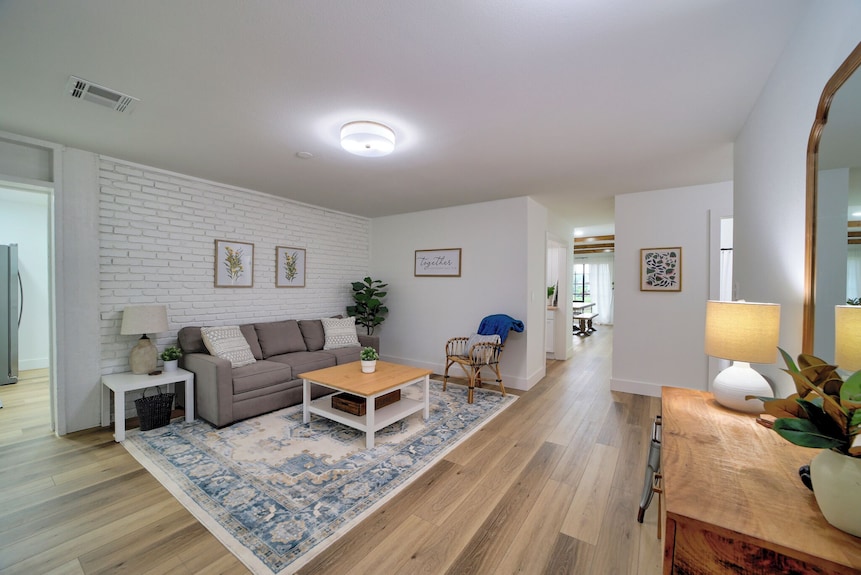 Very Spacious! 2 King Suites, Close To River And Lakes - Muskogee, OK