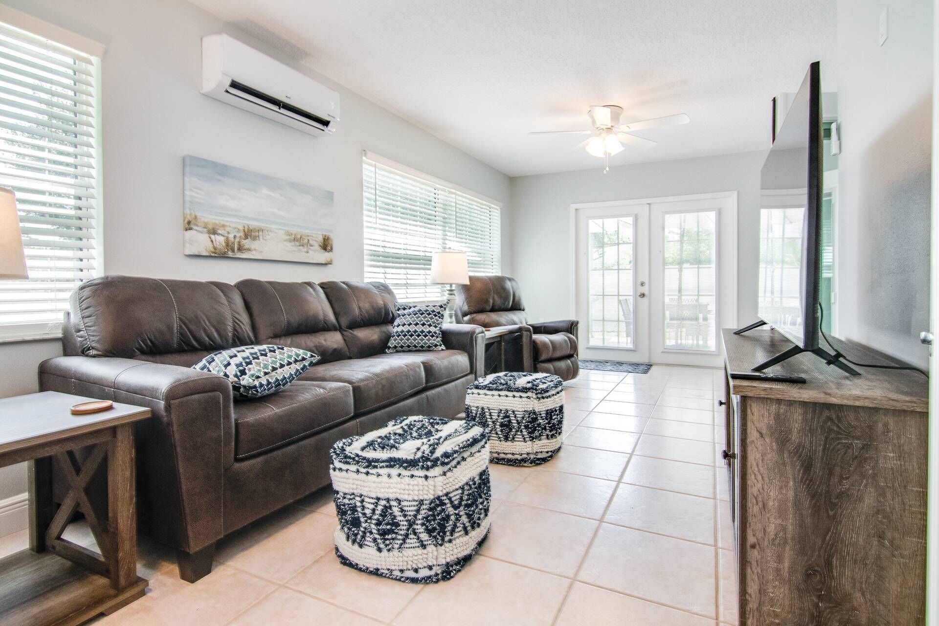 Long Stays Welcome! Spacious 3br Home W/ Sunroom |Fenced Yard & Pet-friendly |Comfort Near Tampa! - Riverview, FL