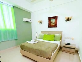 Quarto standard | Ferros/tábuas de passar roupa, Wi-Fi de cortesia