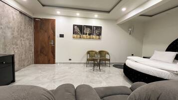 Paradise Suite with Private Pool | Interior