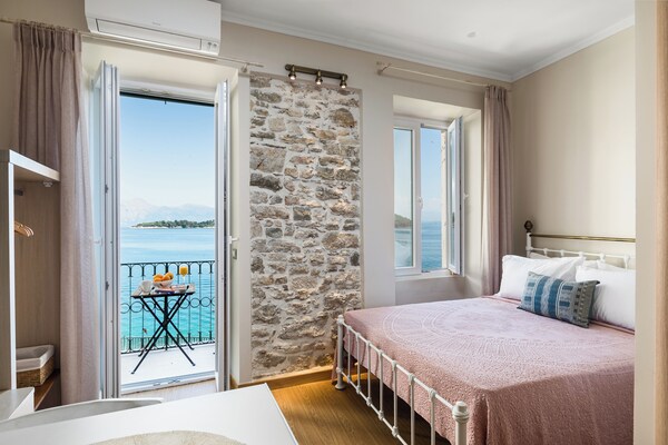 Fotiadis Family Luxury Suites By Konnect - Korfu
