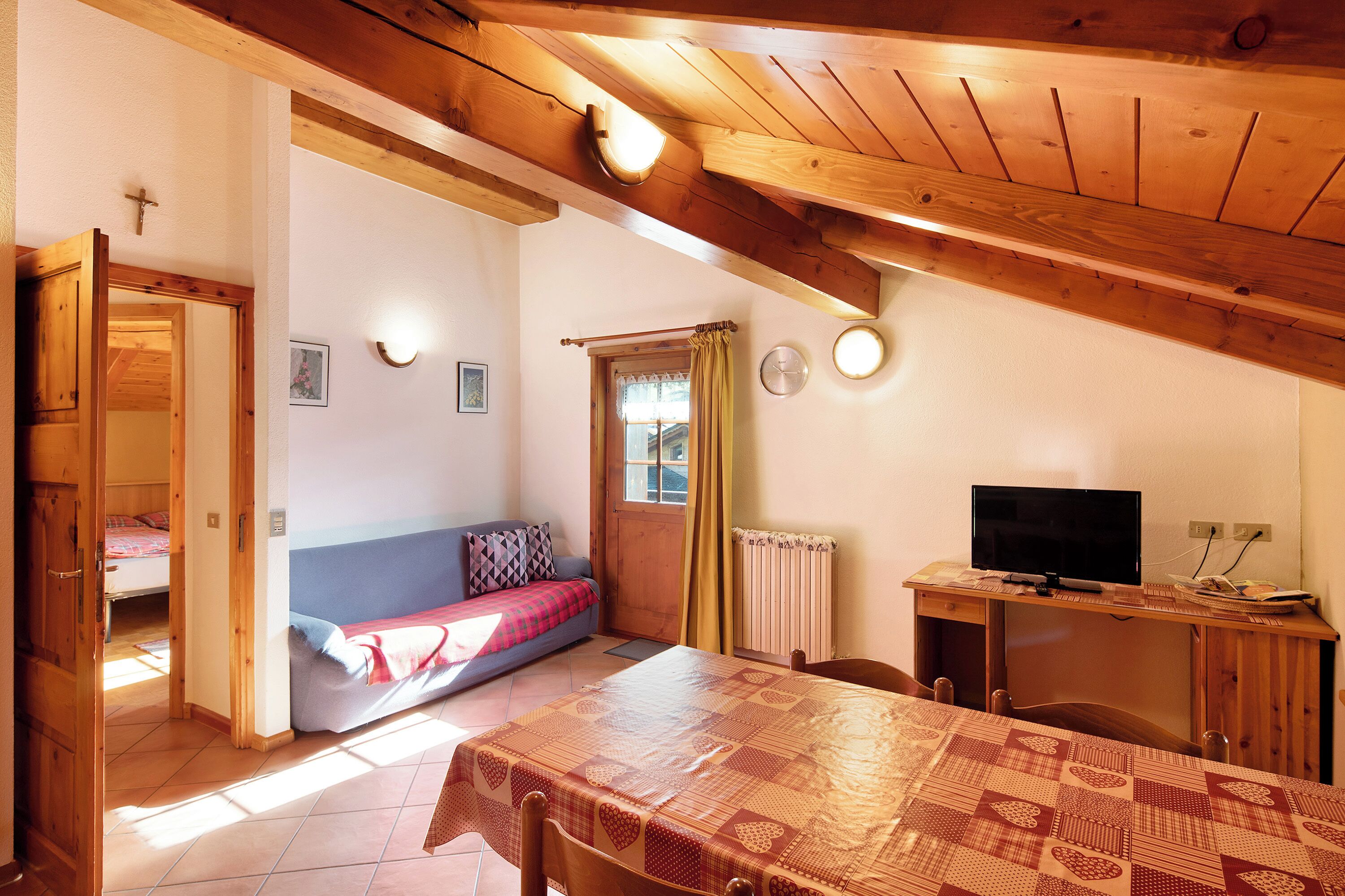 Apartment 'Marco' With Mountain View, Shared Garden And Wi-fi - Ливиньо