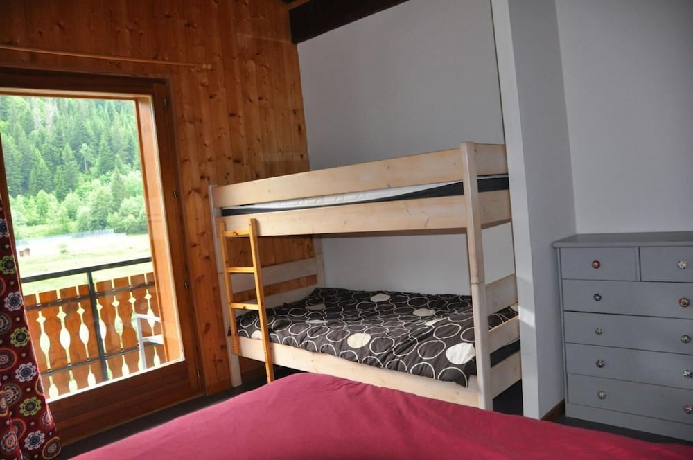 1st Floor, Balcony, Parking, Tv, 100m², Châtel - Châtel