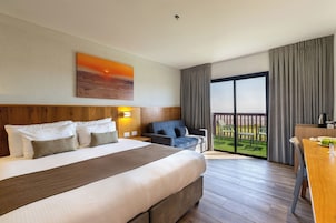 Desert Garden Room | Cofres nos quartos, Wi-Fi de cortesia, roupa de cama