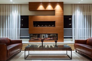 Área de estar no saguão