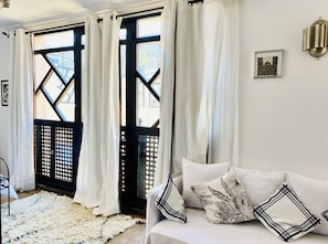 Suite Deluxe | Roupa de alta qualidade, edredões de penas 