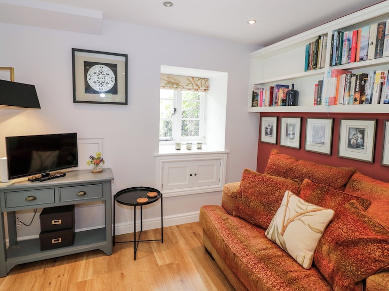 The Grain Store, Romantic, Character Holiday Cottage In Witney - Witney