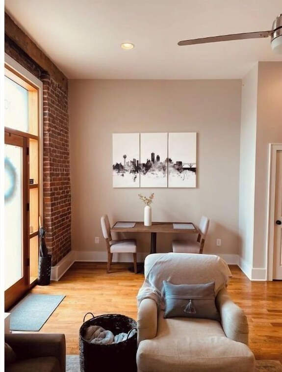 Downtown Getaway With Gated Parking & Two King Size Beds! - Neyland Stadium Knoxville