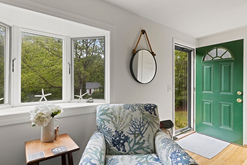 15 Courtland Drive - Charming Modern Home, Pet-friendly, Short Drive To Beach - Mashpee Pond, MA