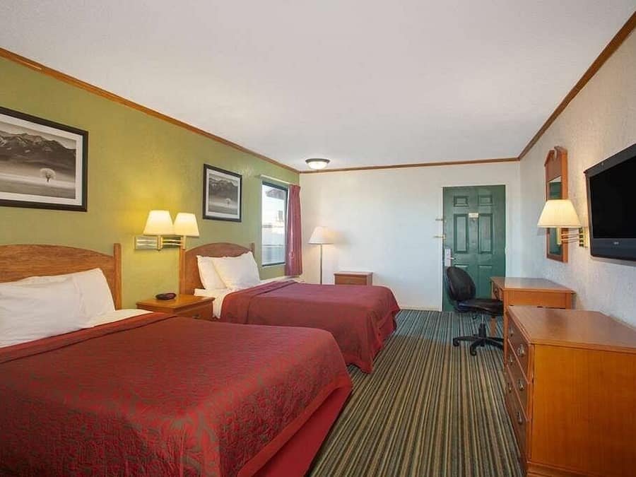 Wi-Fi de cortesia, roupa de cama