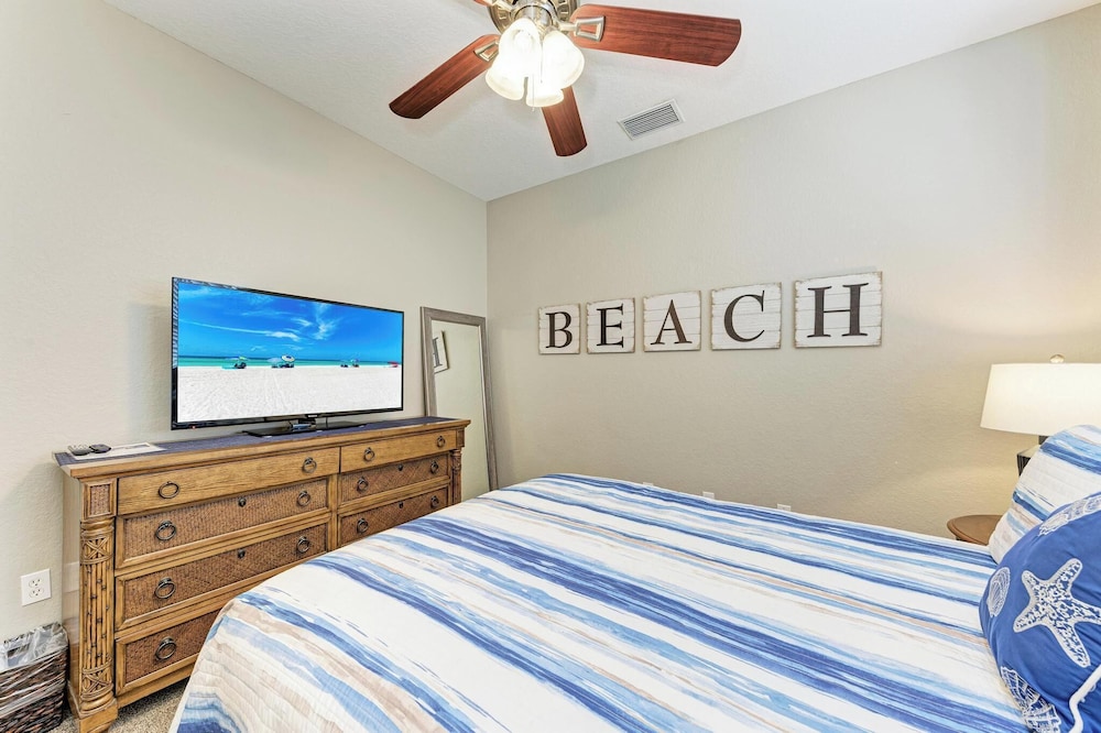 Island Nautilus managed by Beach Retreats FL pool, 2 min walk to beach ...