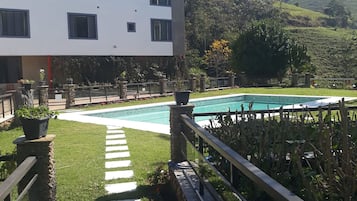 Piscina exterior