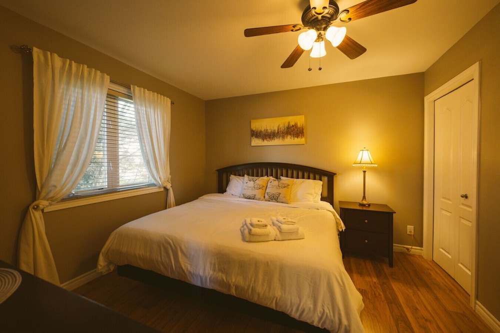 Nature Oasis: Waterfront, Pet Friendly, Amenities Galore - Kingsville