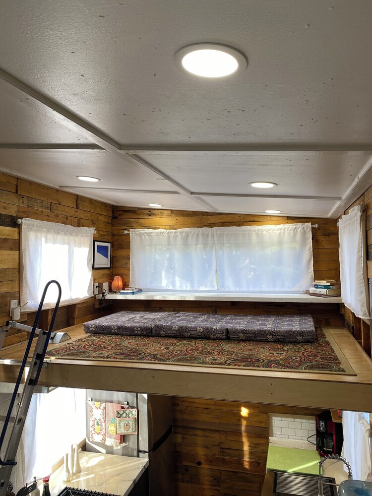 Cozy Tiny House Near Hilo & Volcano with Private Outdoor Space ...