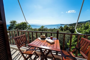 Quarto casal ou duplo básico | Vista da sacada