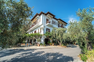 Fachada da propriedade