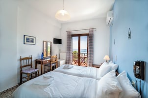 Quarto casal ou duplo básico | Individualmente decorados, Wi-Fi de cortesia, roupa de cama