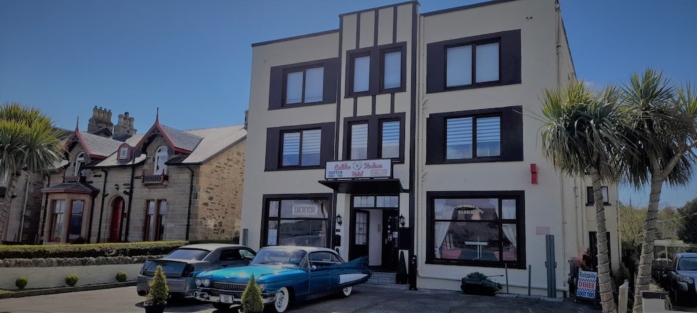 Cadillac Kustomz Hotel - Bute