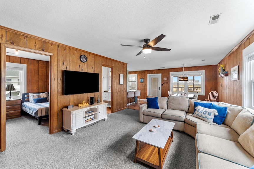 Wright Salty/one Block To Beach/dog Friendly/ocean Views/covered Outdoor Space - Nags Head, NC