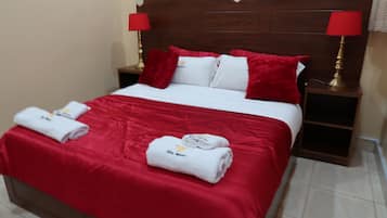 Quarto casal | Wi-Fi de cortesia, roupa de cama