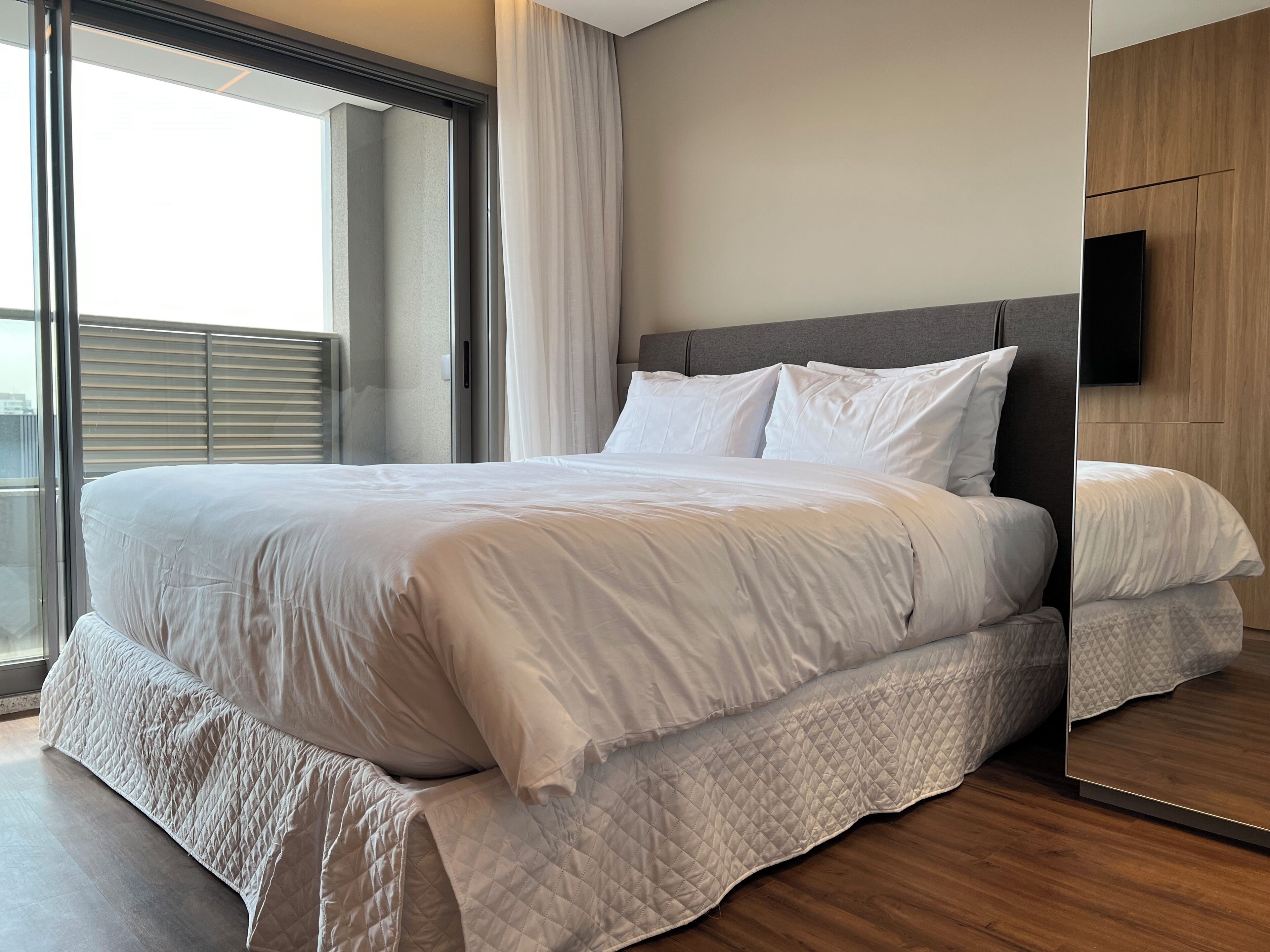 Estúdio exclusivo, 1 cama Queen | Roupas de cama premium, cofres nos quartos, individualmente decorados