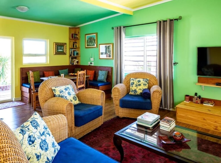 Entire Cozy Farm Resort With A Ocean View Right Out Side Your Terrace W/4 Bdrm\n - Cape Town