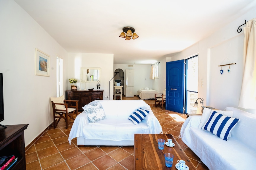 8 Min Walking Distance To Chora With Spectacular Views! 2 Homes In 1! - Mikonos