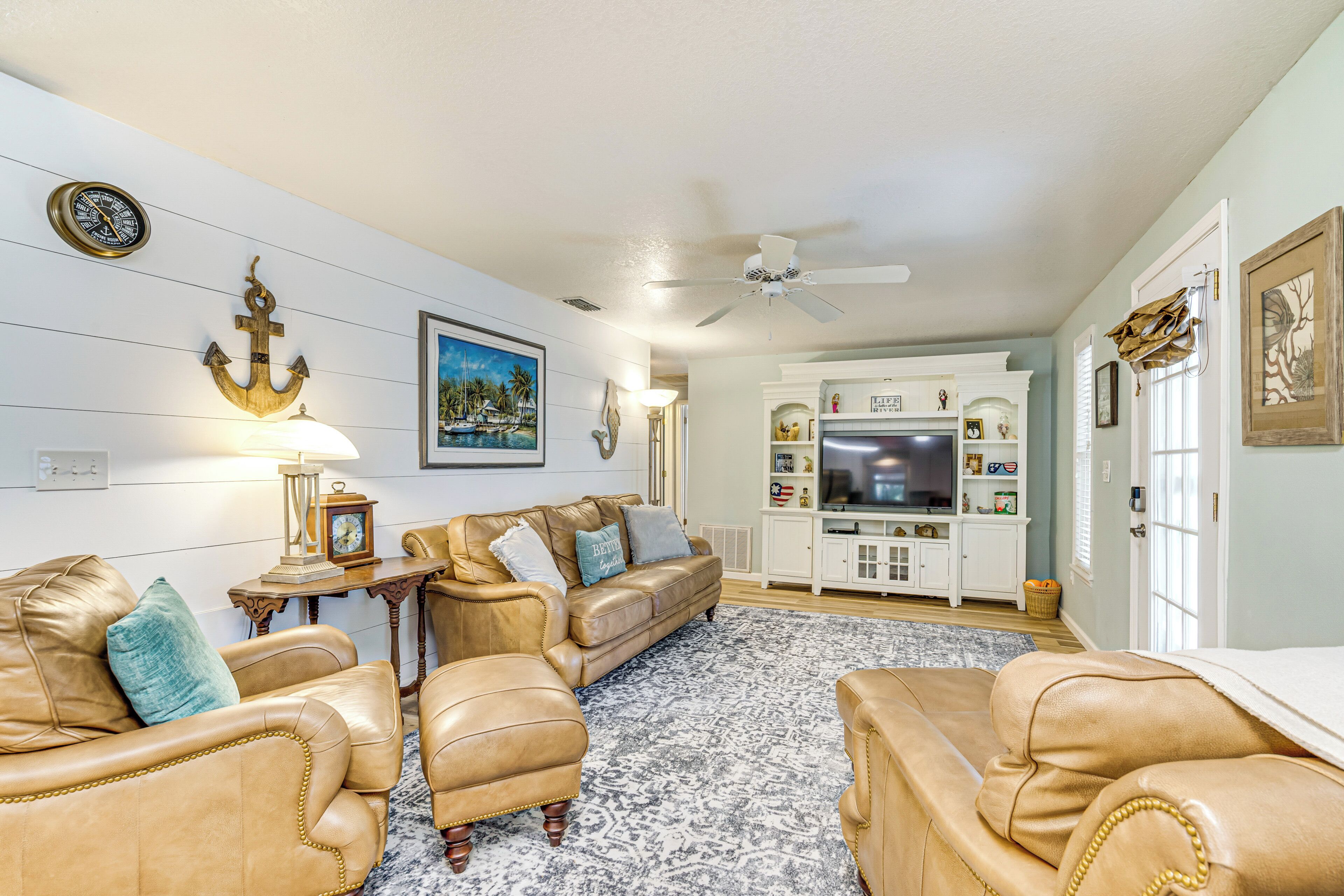 Waterfront Florida Abode W/ Deck, Grill & Fire Pit - Spring Hill, FL