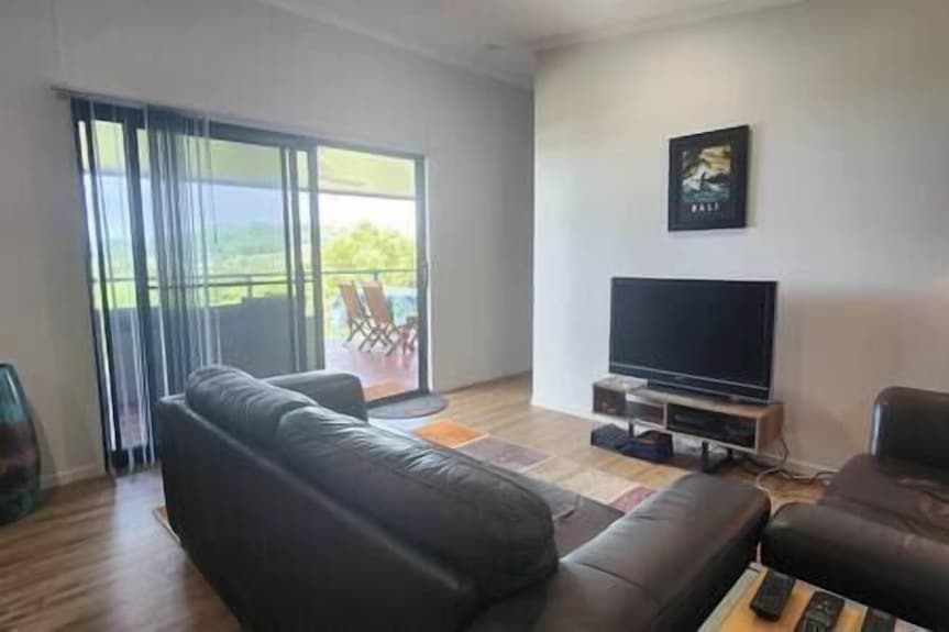 Bedarra Beachhouse Escape To Your Own Private Paradise - Mission Beach