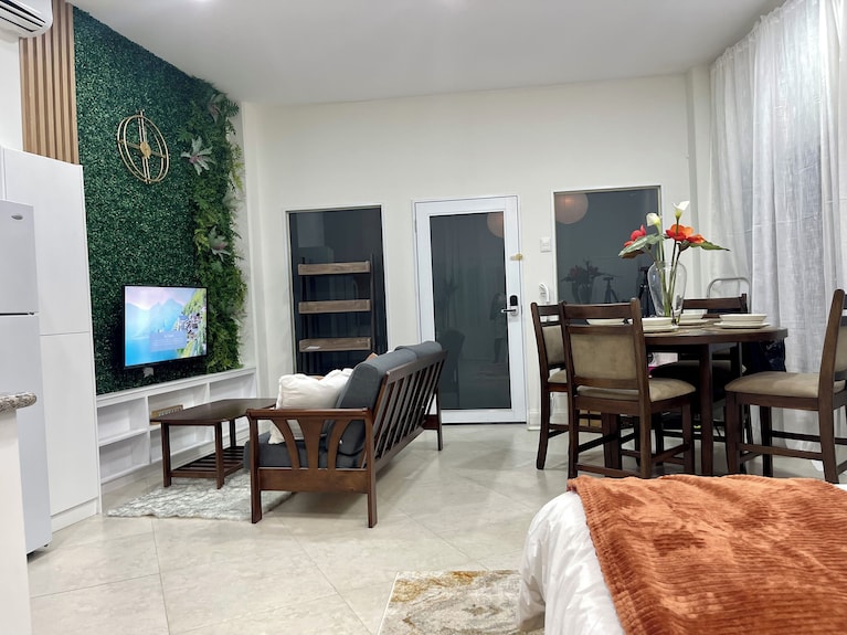 Citrine Is Located Less Than A 5min Walk To Swallows And Storebay Beaches. It's A 20-30 Mins Walk To The Infamous Pigeon Point Heritage Park And Its Picturesque Jetty. This Studio Unit Has A 24hr Fully Equipped Gym And Indoor Swimming Pool. - Tobago