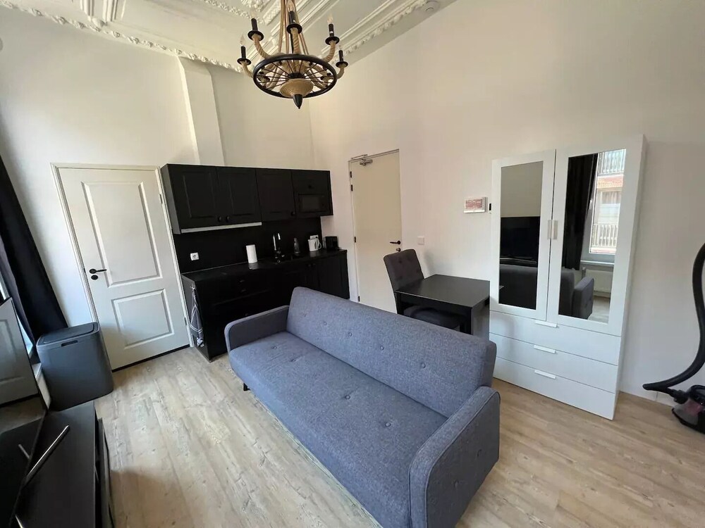 Beautiful One Bedroom Apartment With Kitchen - Schiedam