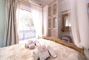 Suite Deluxe | Lençóis de algodão egípcio, roupa de alta qualidade, edredões de penas 