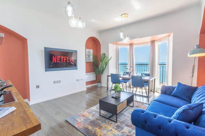 Sea View - 1 Bedroom Flat - Hove