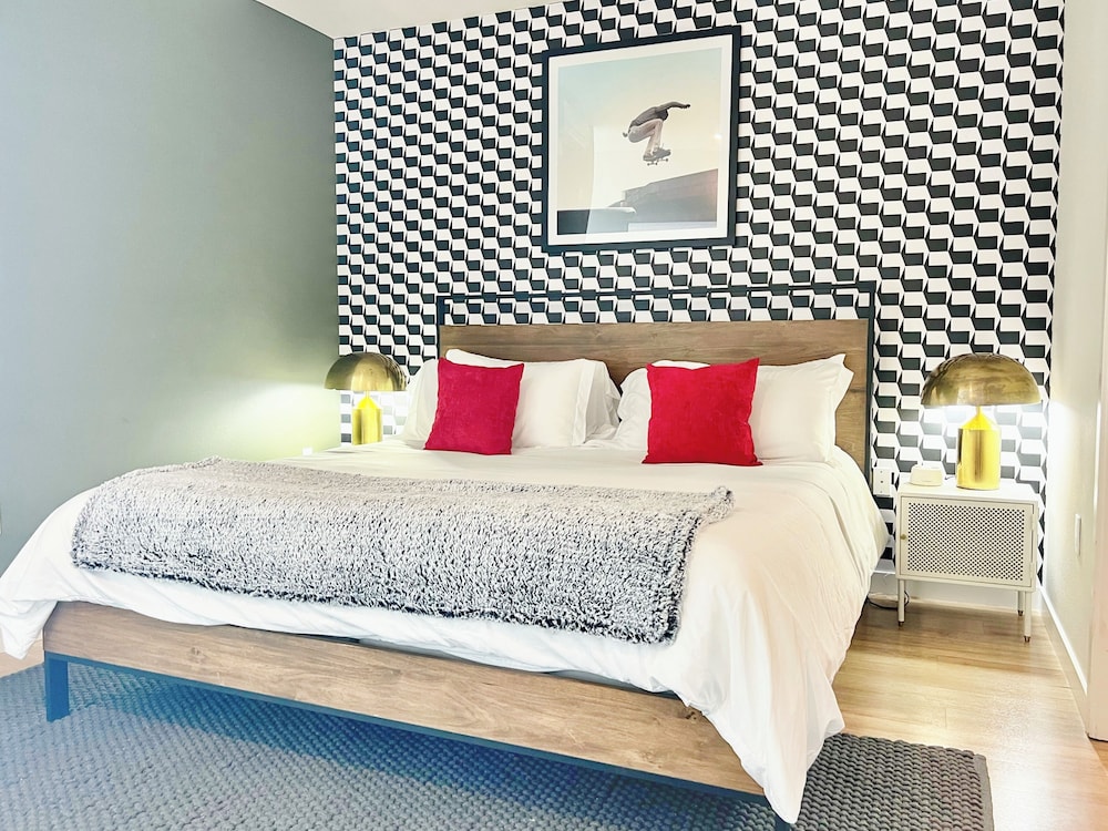 Hidden Gem Apartment In Downtown - La Mesa, CA