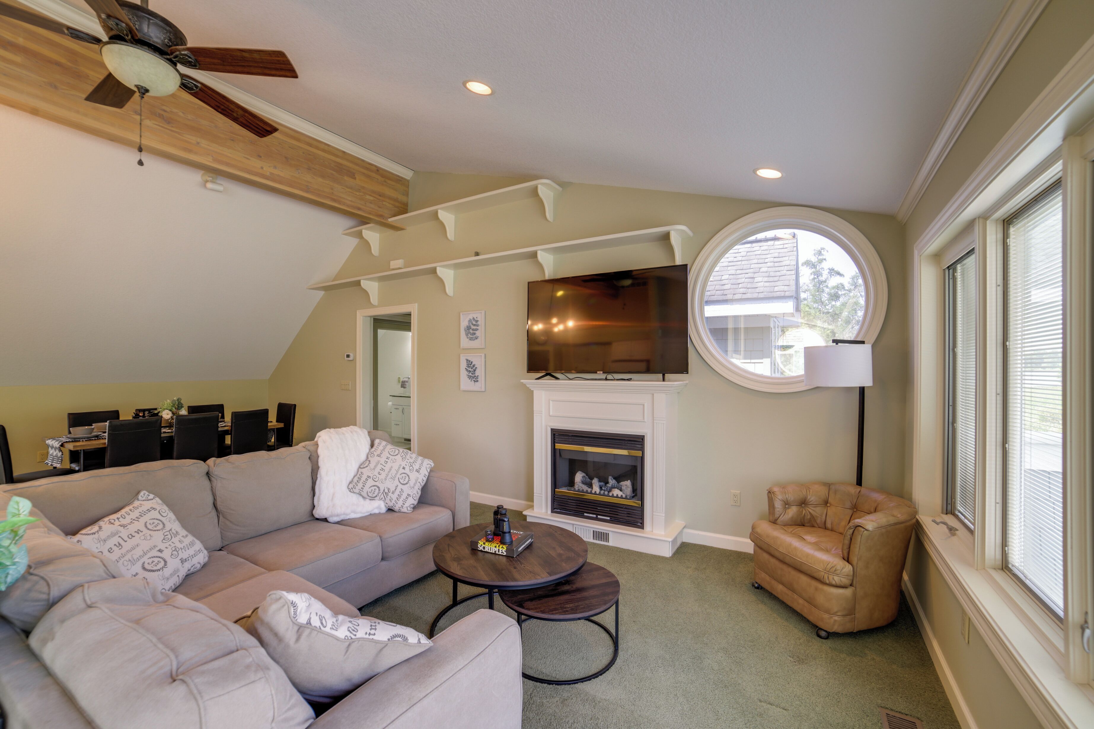 Jackson Lakefront Getaway W/ Balcony, Dock Access - Waterloo State Recreation Area, Chelsea