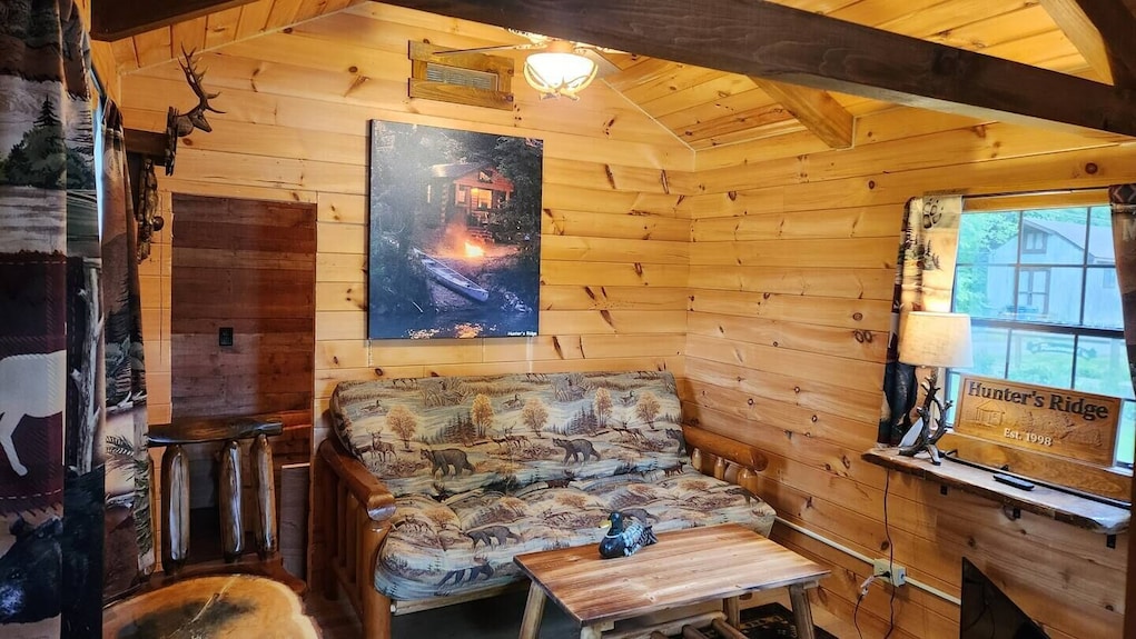 Waterfront Cabin - Hot Tub - Free Bikes, Kyaks, Canoes, Paddle, & Fishing Boats! - Mary Jane Thurston State Park, McClure